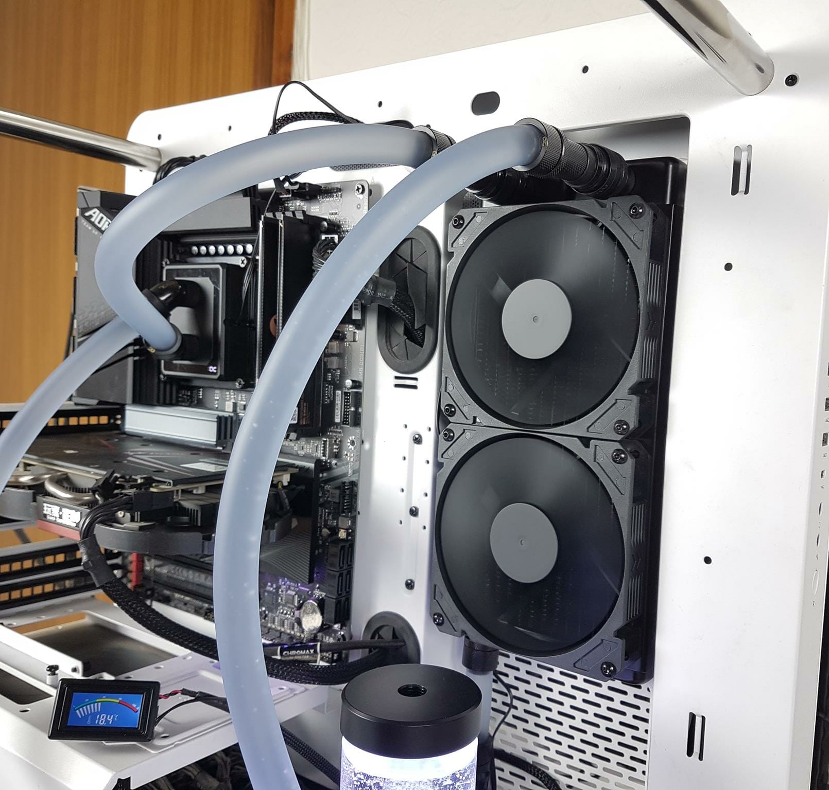 Alphacool Core 140mm PWM 3200RPM Fan Review - EnosTech.com